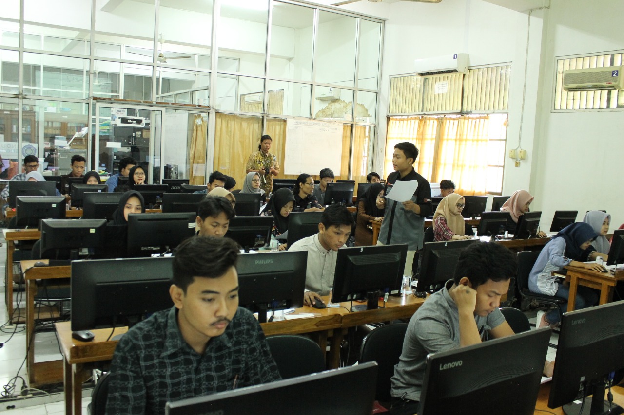 Pelatihan Desain 3D Untuk Persiapan Praktikum PTI 1 – Teknik Industri UMS
